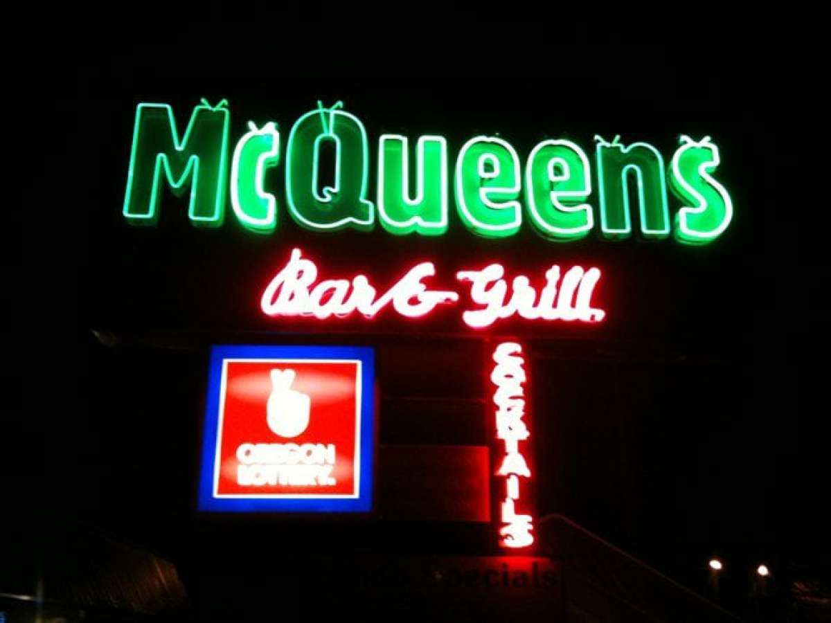 Mc Queens Bar and Grill Restaurant - Best Food | Delivery | Menu | Coupons
