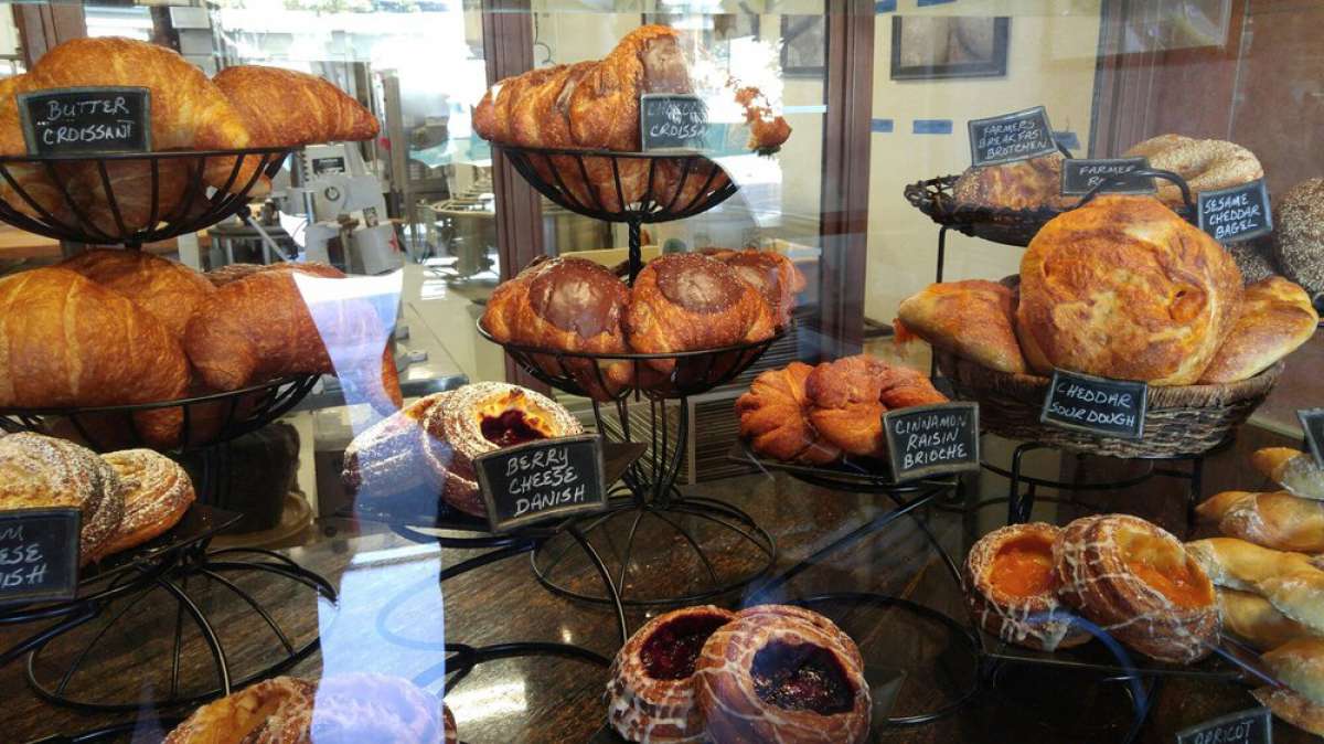 Pavels Deli and Bakery Restaurant - Best Food | Delivery | Menu | Coupons